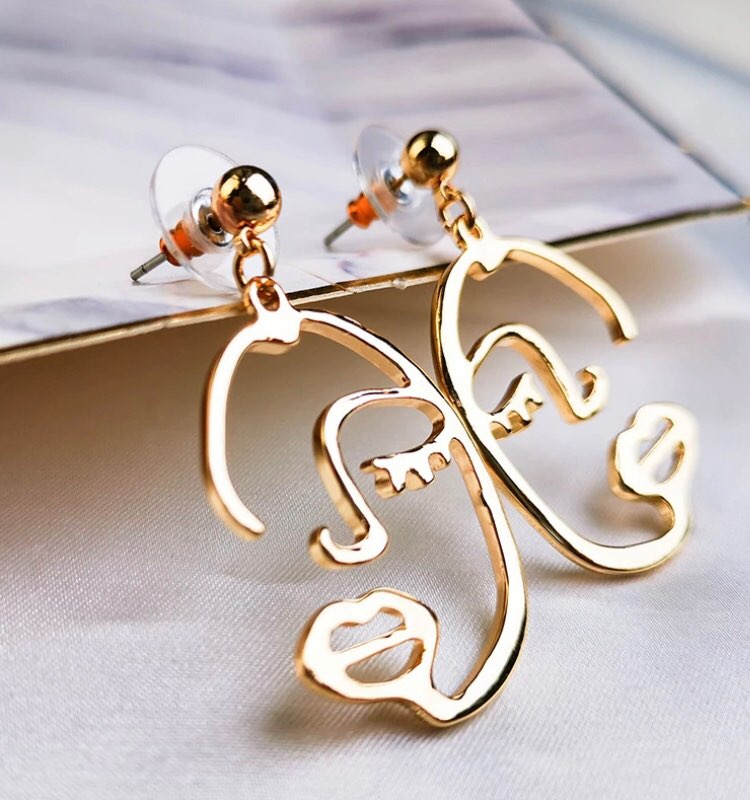 Ear Candy 🍭 – Eccentric Ear Candy